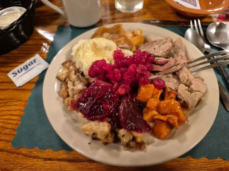 Dinner and a Show? This Marshall Favorite Serves Turkey Dinners With a ...