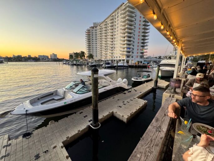 This Florida Waterfront Seafood Restaurant Has 4.5 Stars and Nearly ...