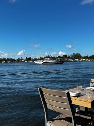 This Hollywood Waterfront Restaurant Serves Fresh Seafood With Stunning ...
