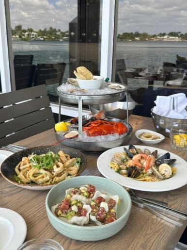 This Hollywood Waterfront Restaurant Serves Fresh Seafood With Stunning ...