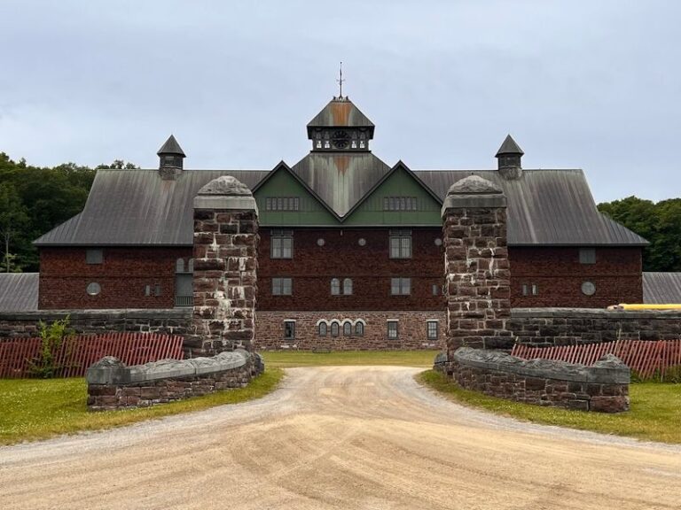 15 Historic Farms That Offer a Glimpse Into Early America