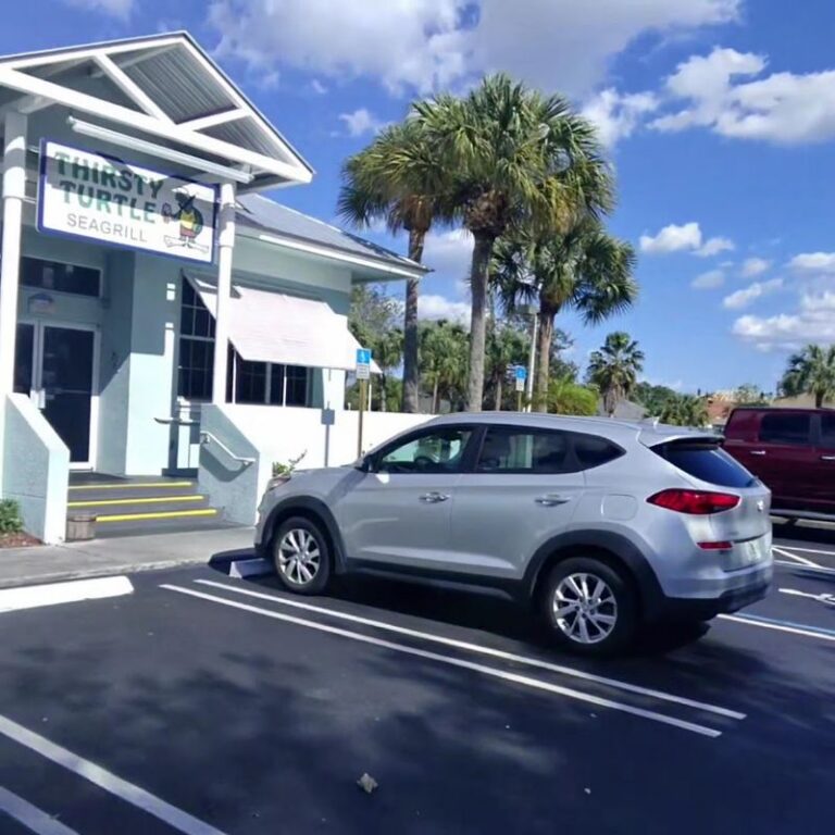 This Lively Port St. Lucie Spot Is a Go-To for Fresh Seafood, Cold ...