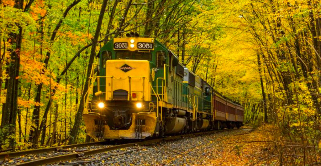 10 Pennsylvania Train Rides That Offer Incredible Scenic Views