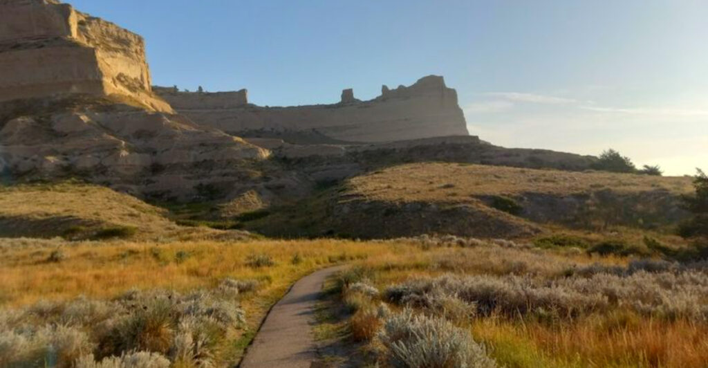 12 Nebraska Hiking Trails With Surprisingly Great Views