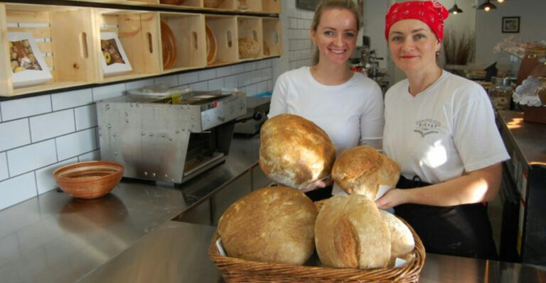 This Illinois Hidden Gem Has Bread Lovers Talking About Its Parmesan ...