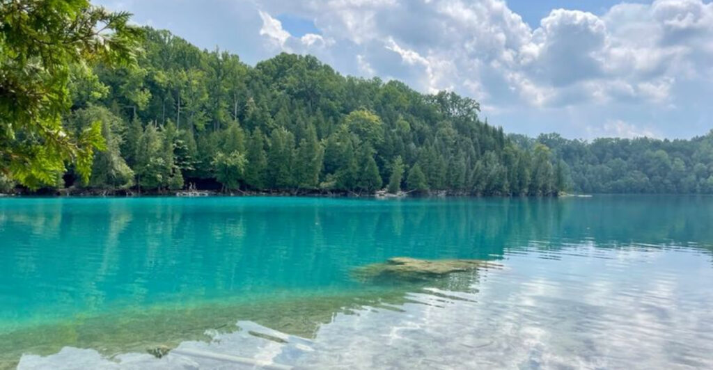 This New York Park Has Rare Blue-Green Lakes That Look Almost Too ...