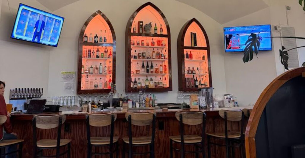 This Old-Church Restaurant In Tennessee Is Packed With South Knoxville ...